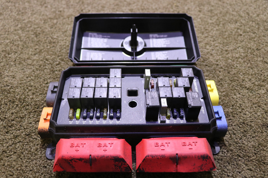 RV Chassis Parts USED MOTORHOME BUSSMANN 32146-0 FUSE BOX FOR SALE ...