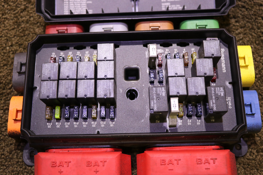 RV Chassis Parts USED MOTORHOME BUSSMANN 32146-0 FUSE BOX FOR SALE ...